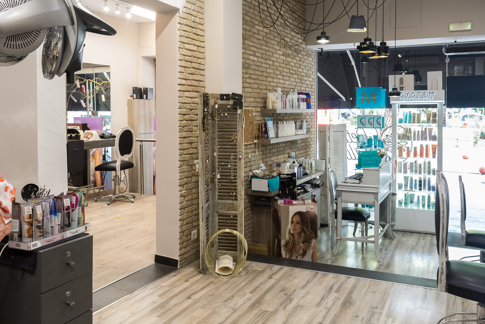 Sia's Petit Salon Κομμωτήριο στο Ν. Ηράκλειο - Κερασία Αντωνίου